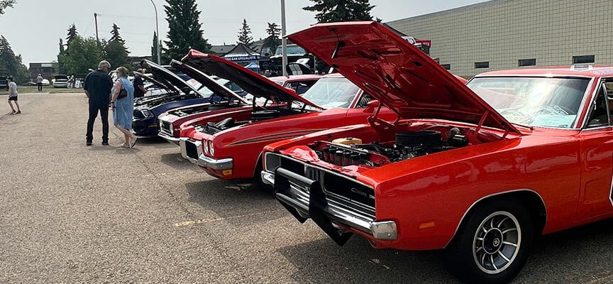 Auto Gallery Etiquette: Tips For A Respectful Visit